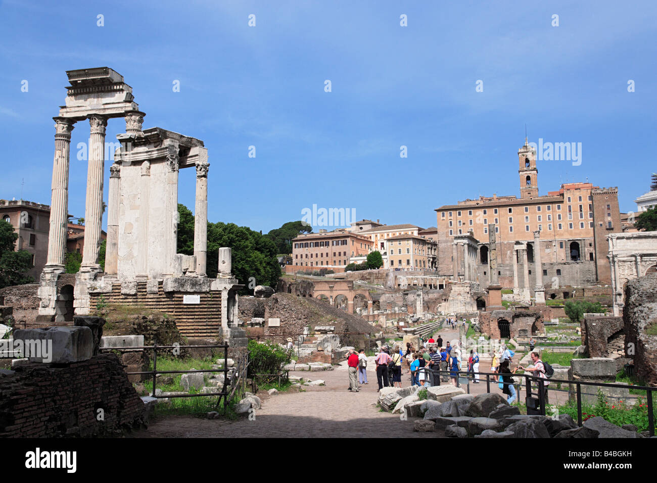Tourists visiting Roman Forum Rome Italy Stock Photo - Alamy