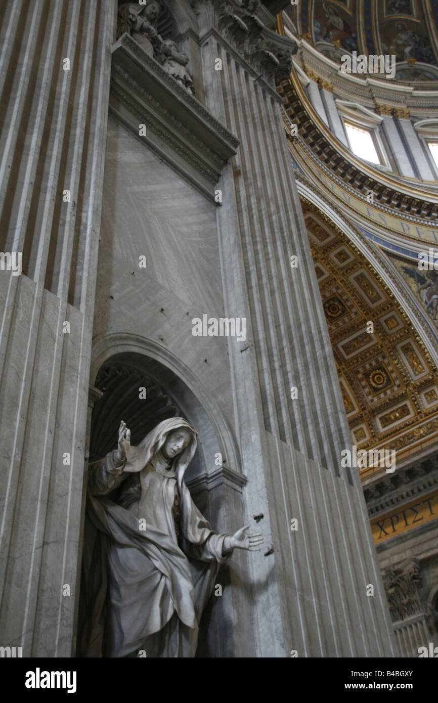 Sculpture statue inside st peters basilica hi-res stock photography and ...