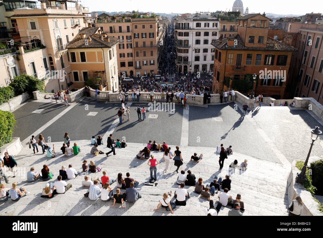 Visitors sitting on Spanish Steps Rome Italy Stock Photo - Alamy