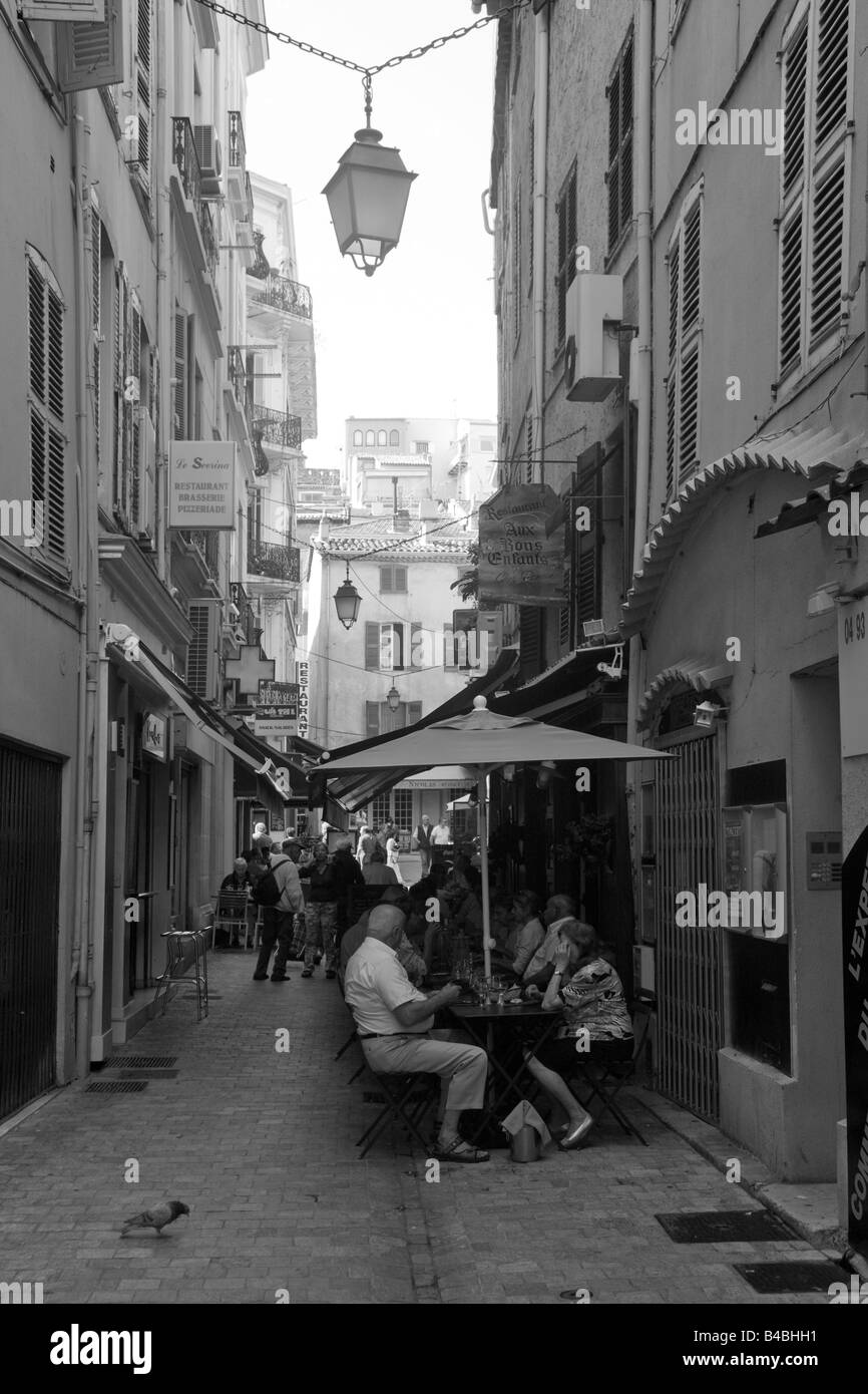 Cannes old town hi-res stock photography and images - Alamy
