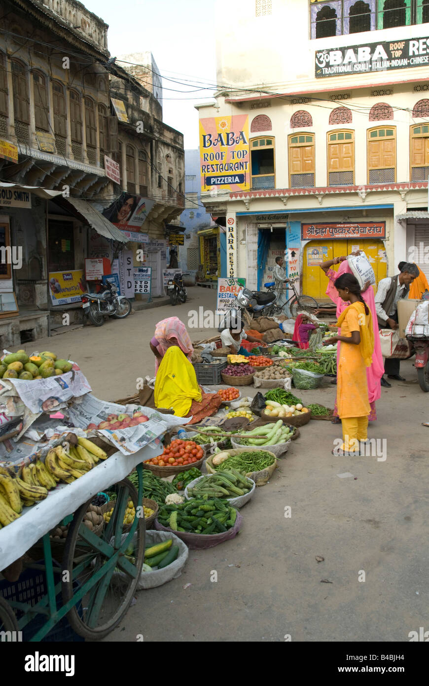 India Rajasthan Pushkar the market Stock Photo - Alamy
