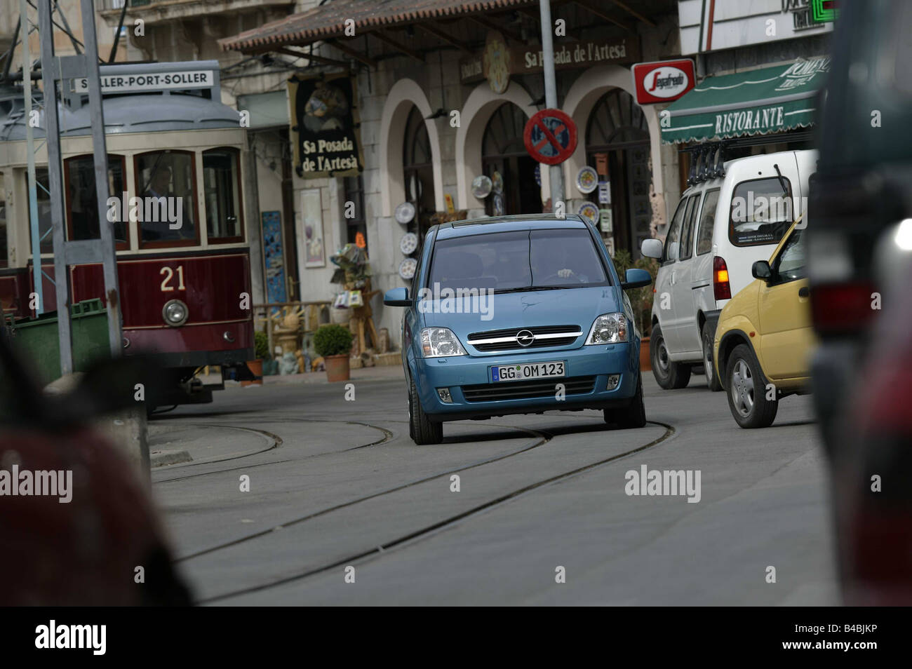 Car, Opel Meriva, Van, Limousine, model year 2003-, light blue-metallic ...