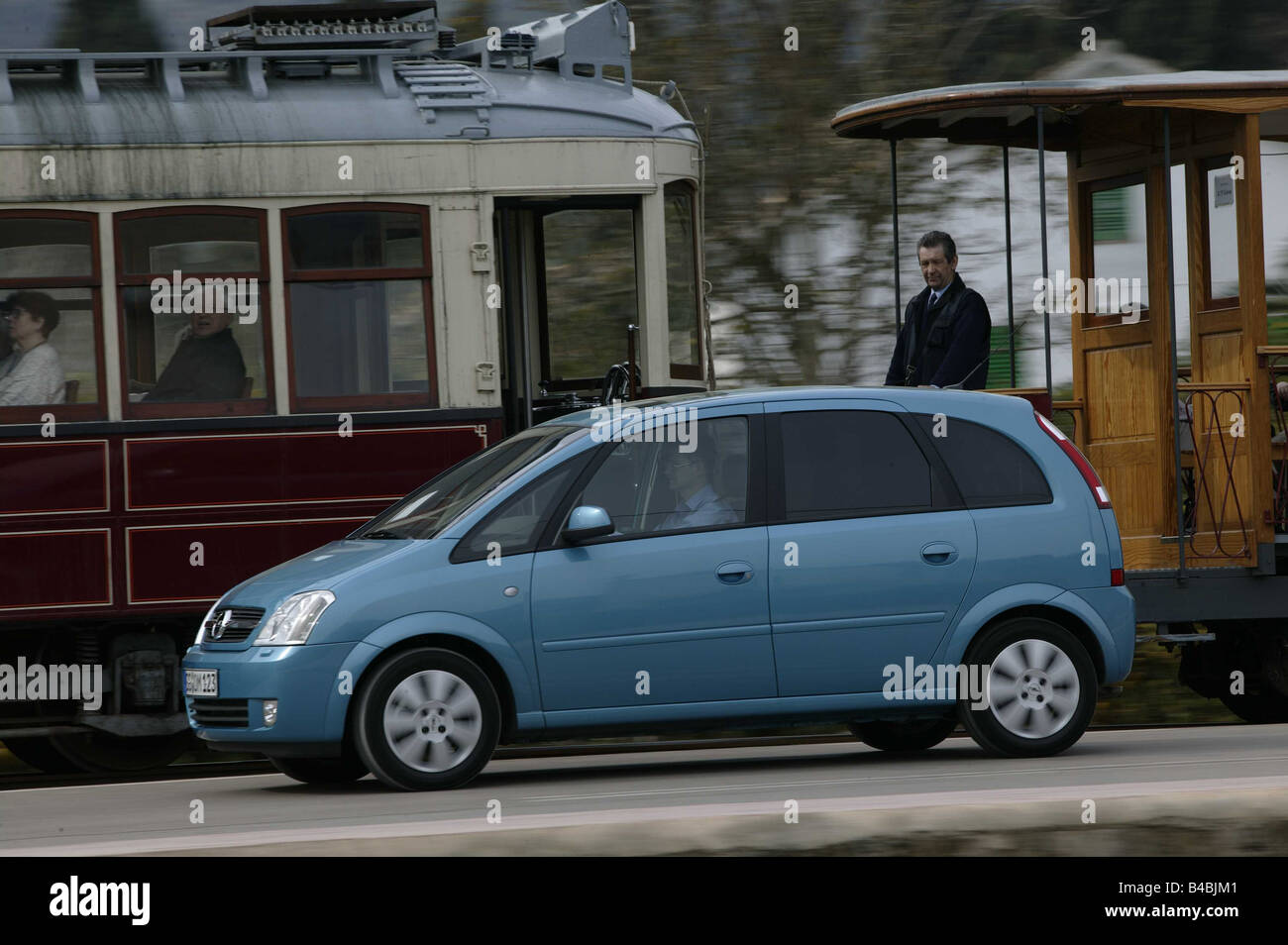 Car, Opel Meriva, Van, Limousine, model year 2003-, light blue-metallic ...