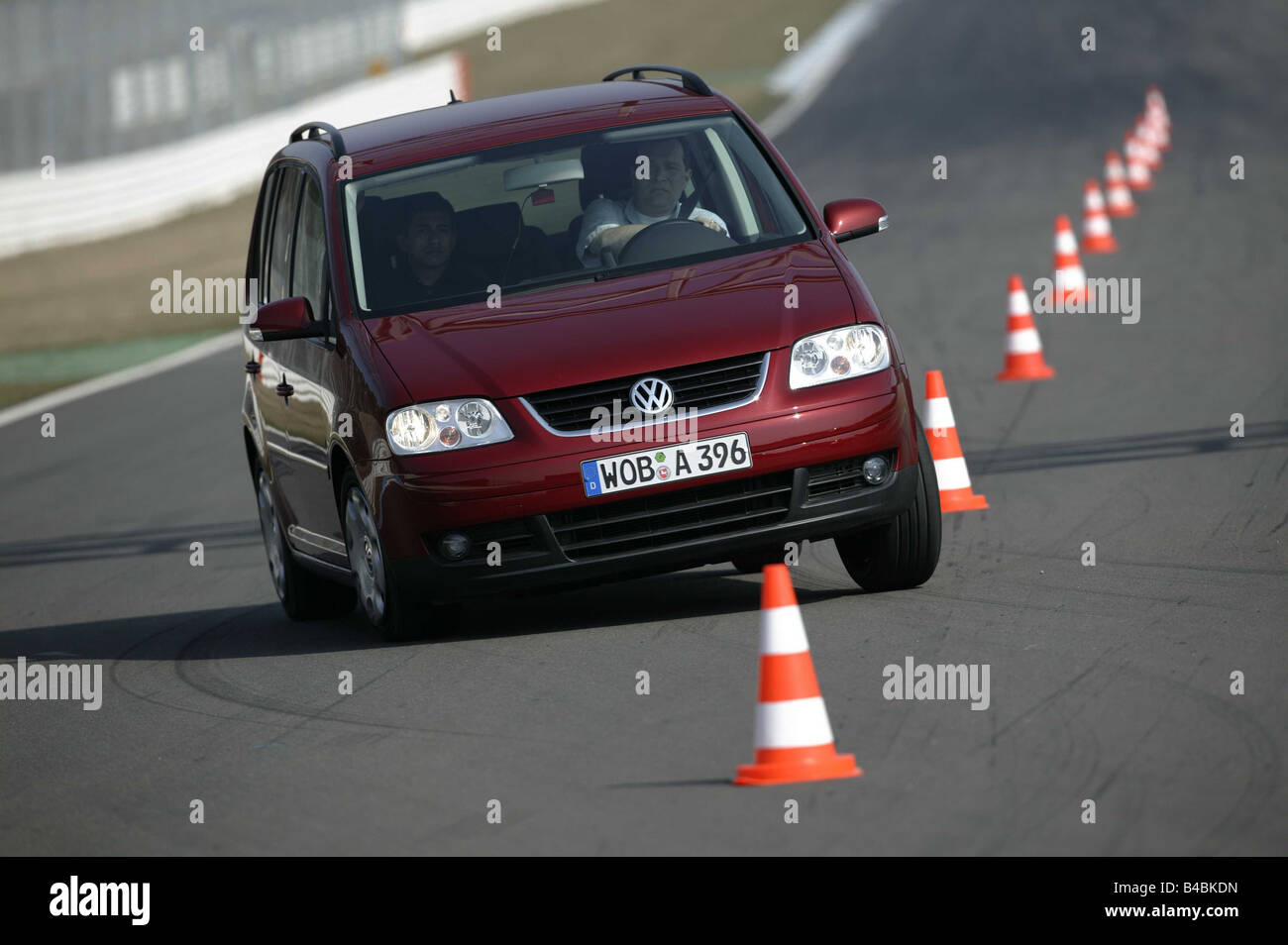 Car, VW Volkswagen Touran, Van, model year 2003-, red, driving ...