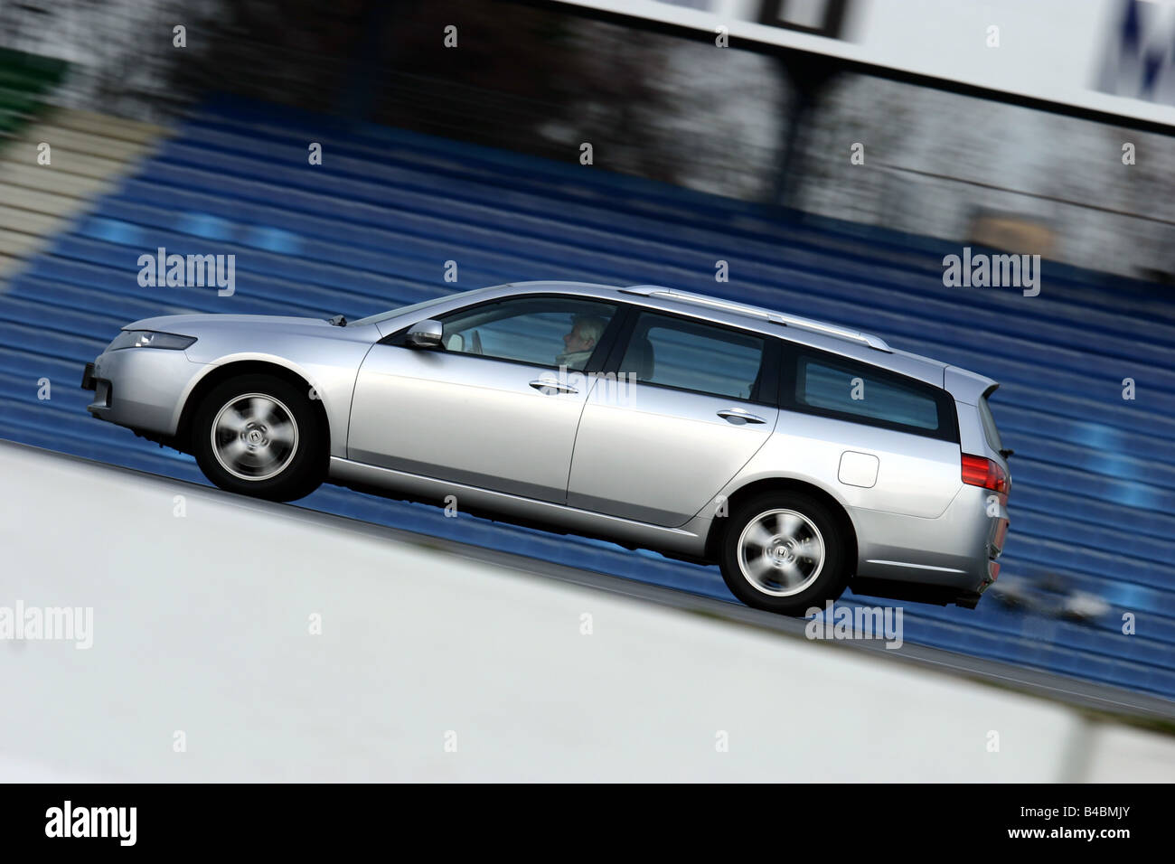 Honda accord 2002 hi-res stock photography and images - Alamy