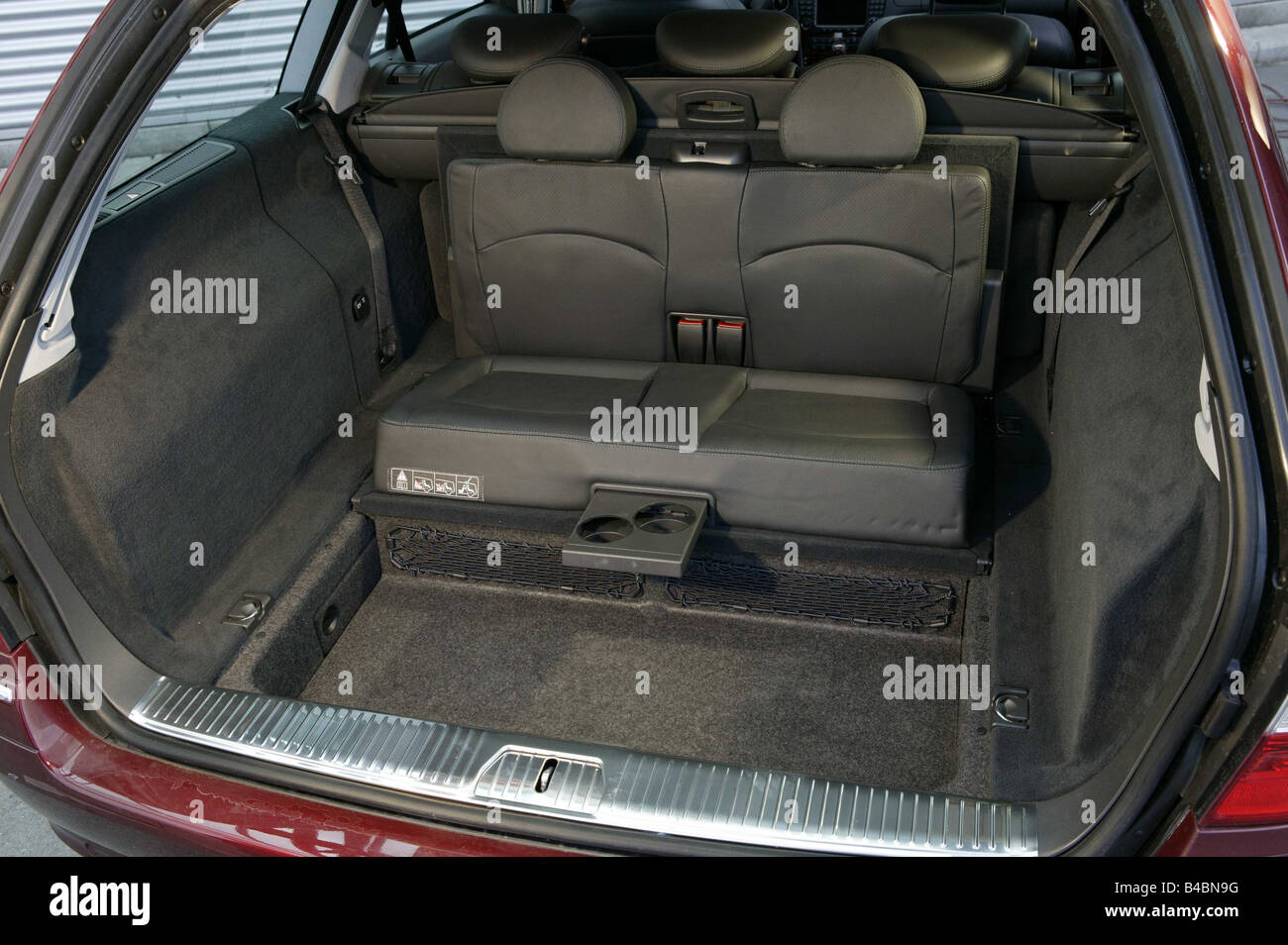 Car, Mercedes E270 CDI T, T model, E class, upper middle-sized ...