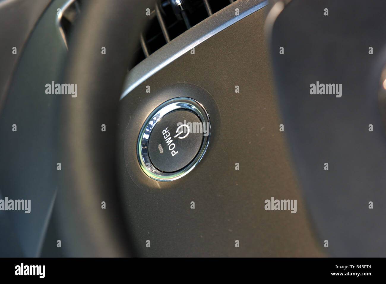 Car, Toyota Prius, Limousine, Lower middle-sized class, model year 2000 ...