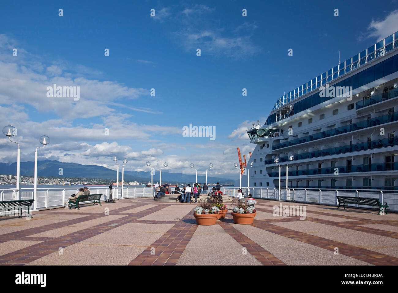 Island princess cruise ship hi-res stock photography and images - Alamy