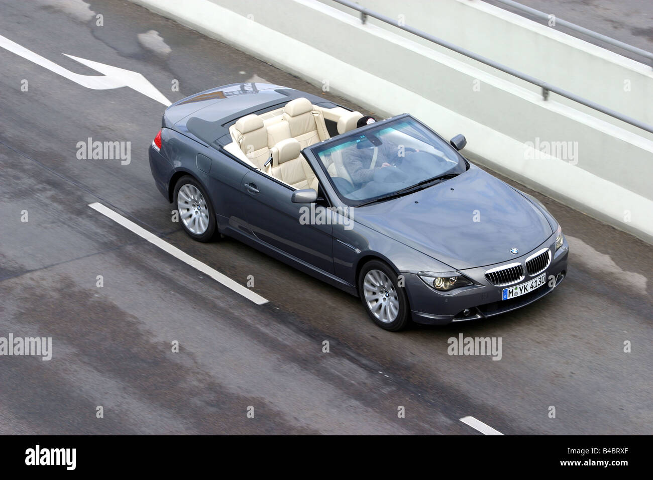 Car, BMW 645 CI Convertible, model year 2004-, gray/anthracite, open ...