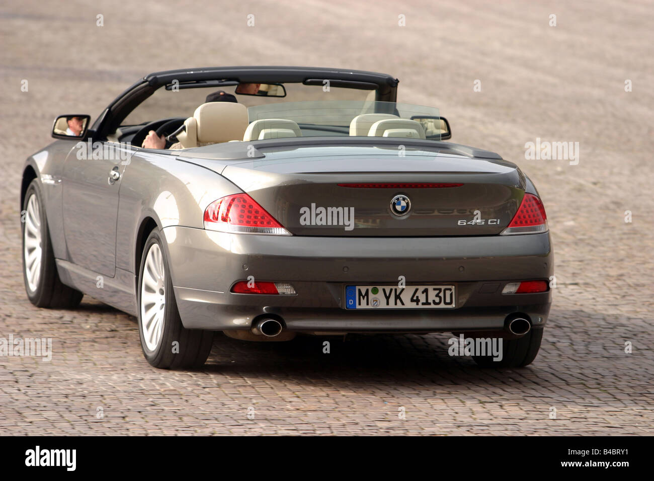 Car, BMW 645 CI Convertible, model year 2004-, gray/anthracite, open ...