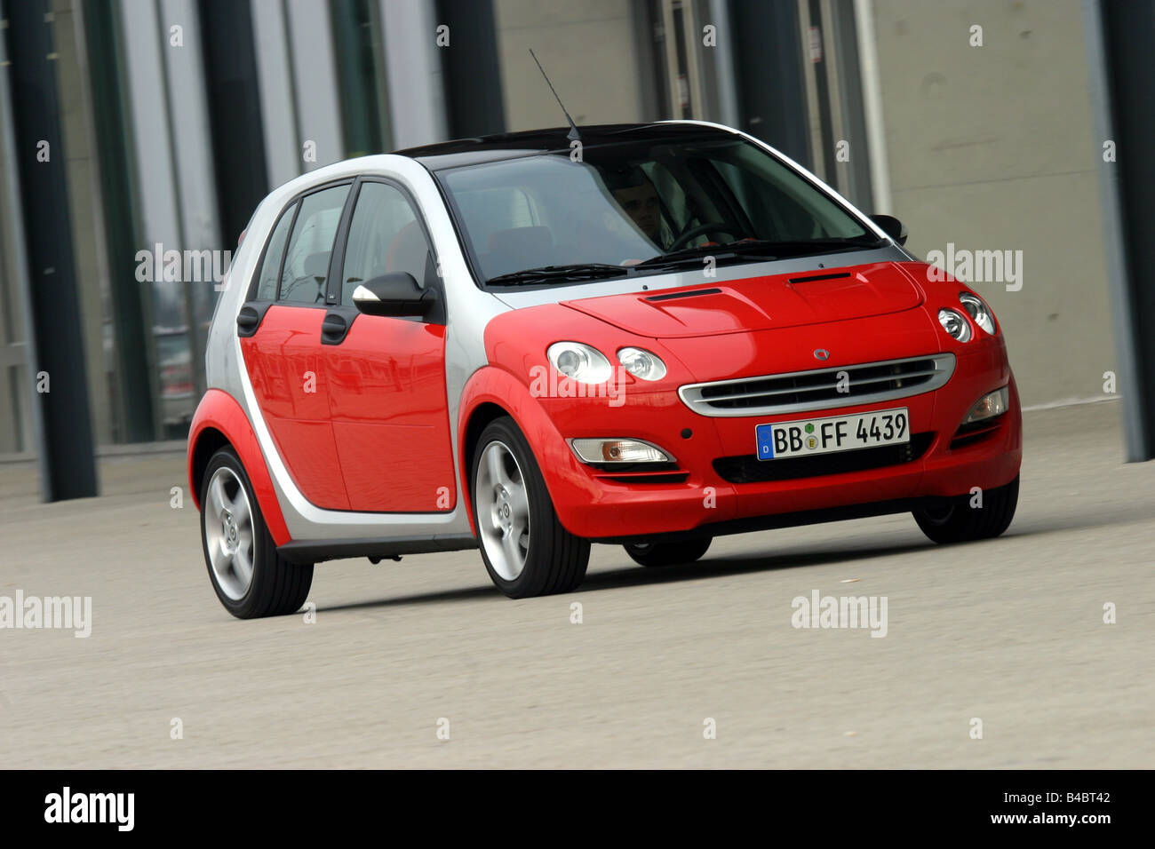 Car, Smart Forfour 1.5 Pulse, Miniapprox.s, model year 2004-, Limousine ...