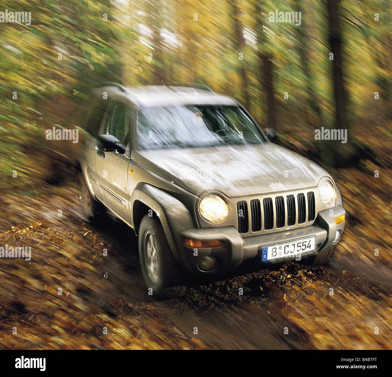 Car, Jeep Cherokee, cross country vehicle, model year 2001-, diagonal ...