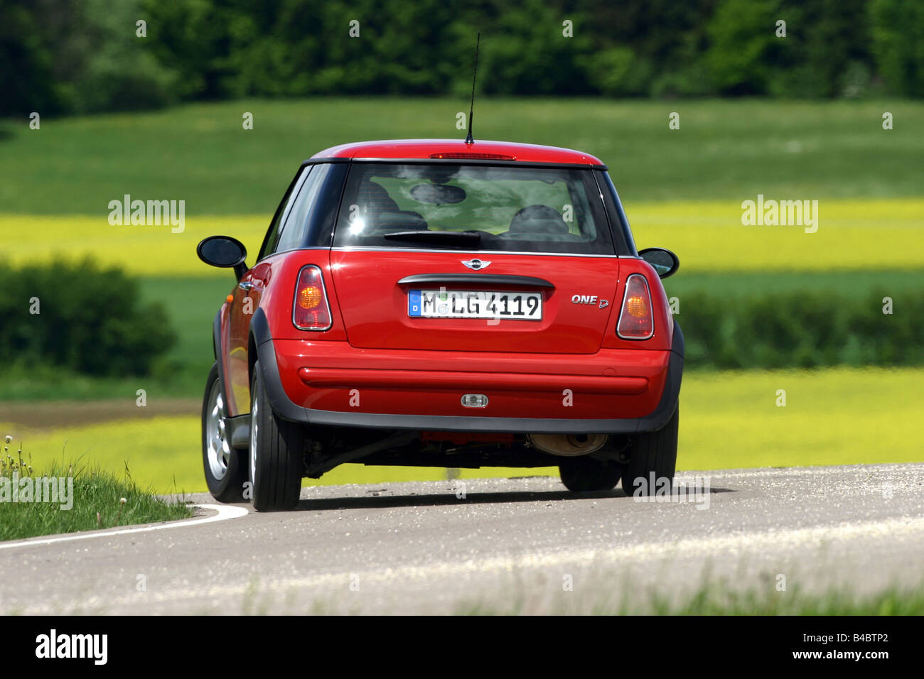 Car, Mini One D, Miniapprox.s, Limousine, model year 2001-, red ...