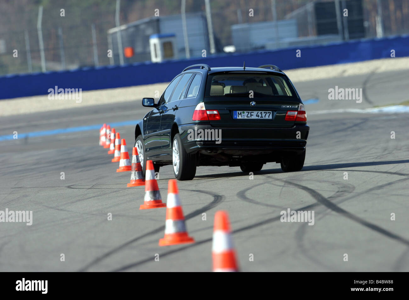 Car, BMW 330XD Touring, Compact, hatchback, medium class, model year ...