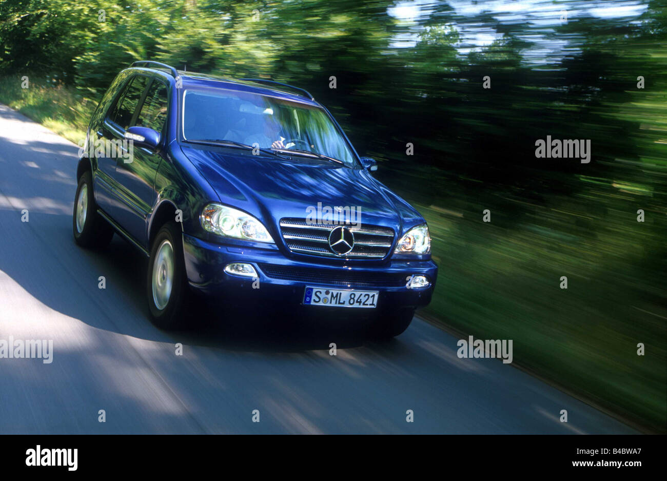 Mercedes ml 500 hi-res stock photography and images - Alamy