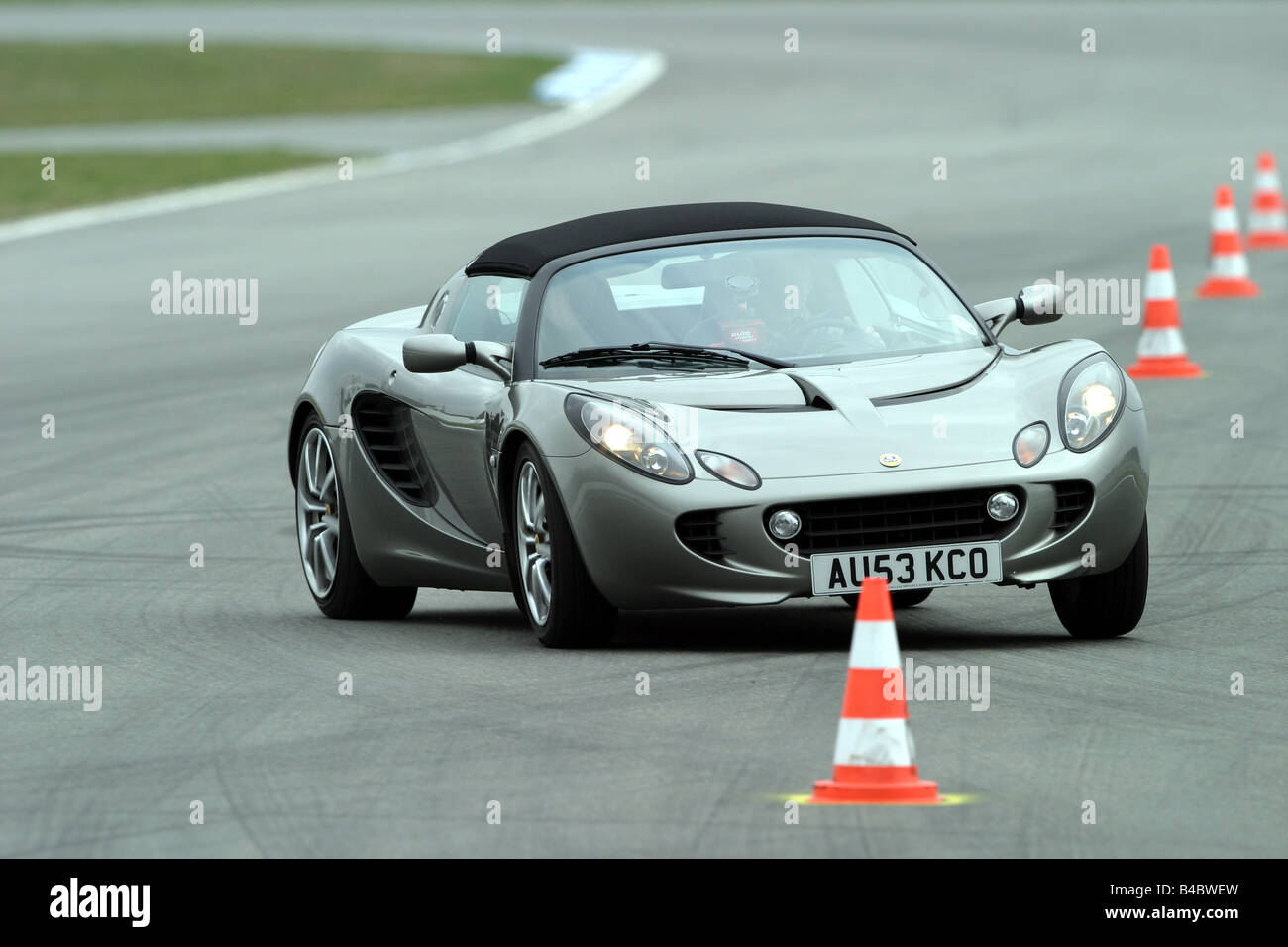 Car, Lotus Elise 111 R, Convertible, model year 2004, closed top ...