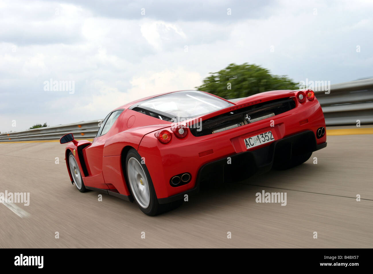 Car, Ferrari Enzo Ferrari, roadster, model year 2002-, Coupe/coupe, red ...