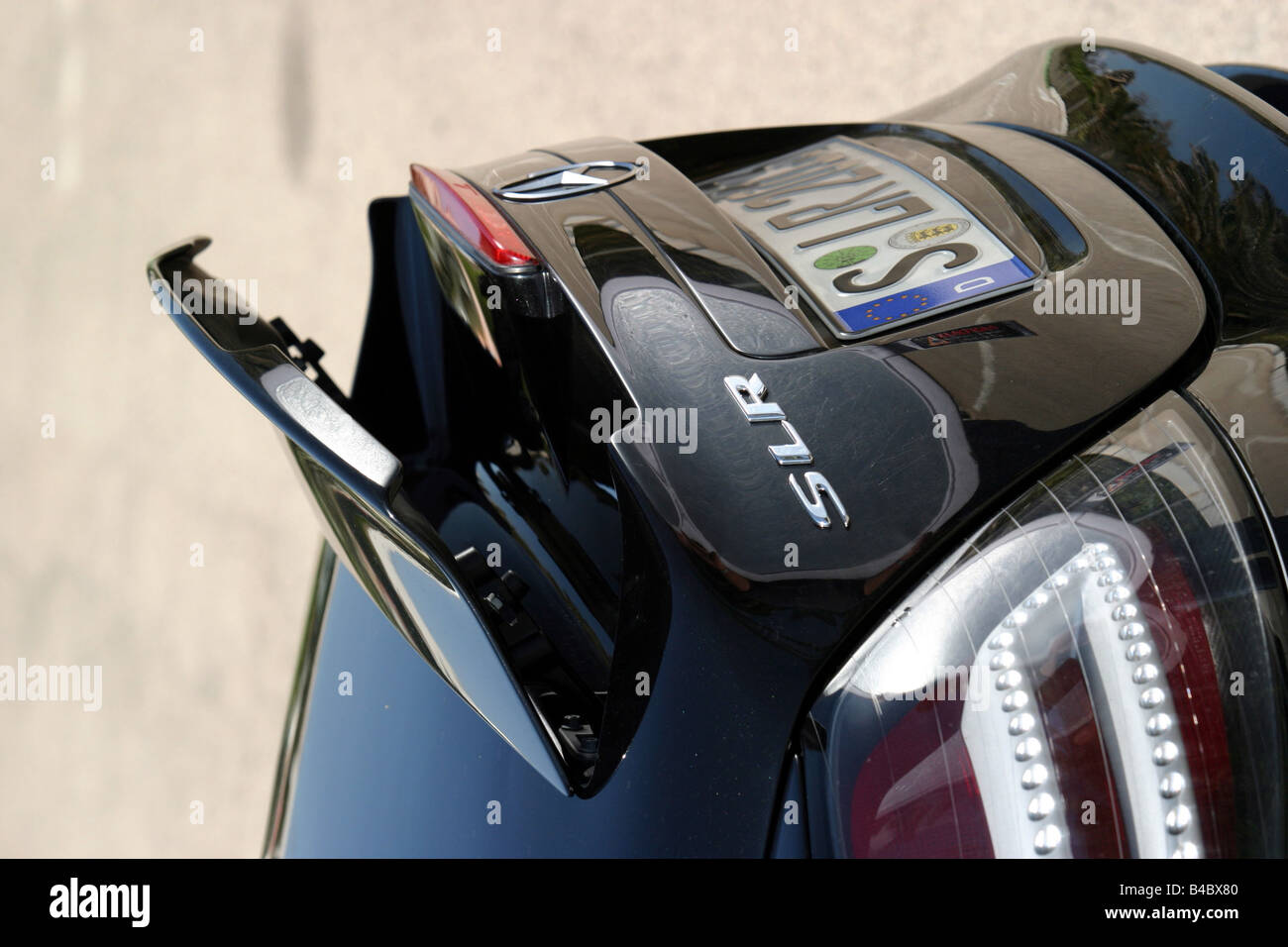 Car, Mercedes SLR McLaren, roadster, model year 2003-, Coupe/coupe ...