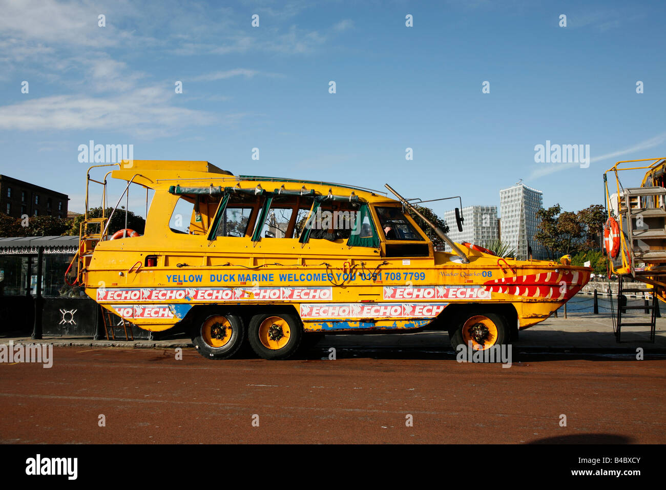 Amphibious vehicle uk hi-res stock photography and images - Alamy