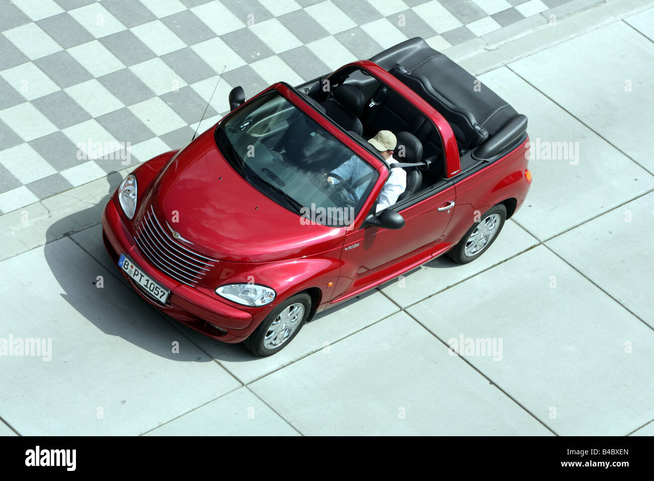 Car, Chrysler PT Cruiser Convertible 2.4 Limited, Cabrio, model year ...