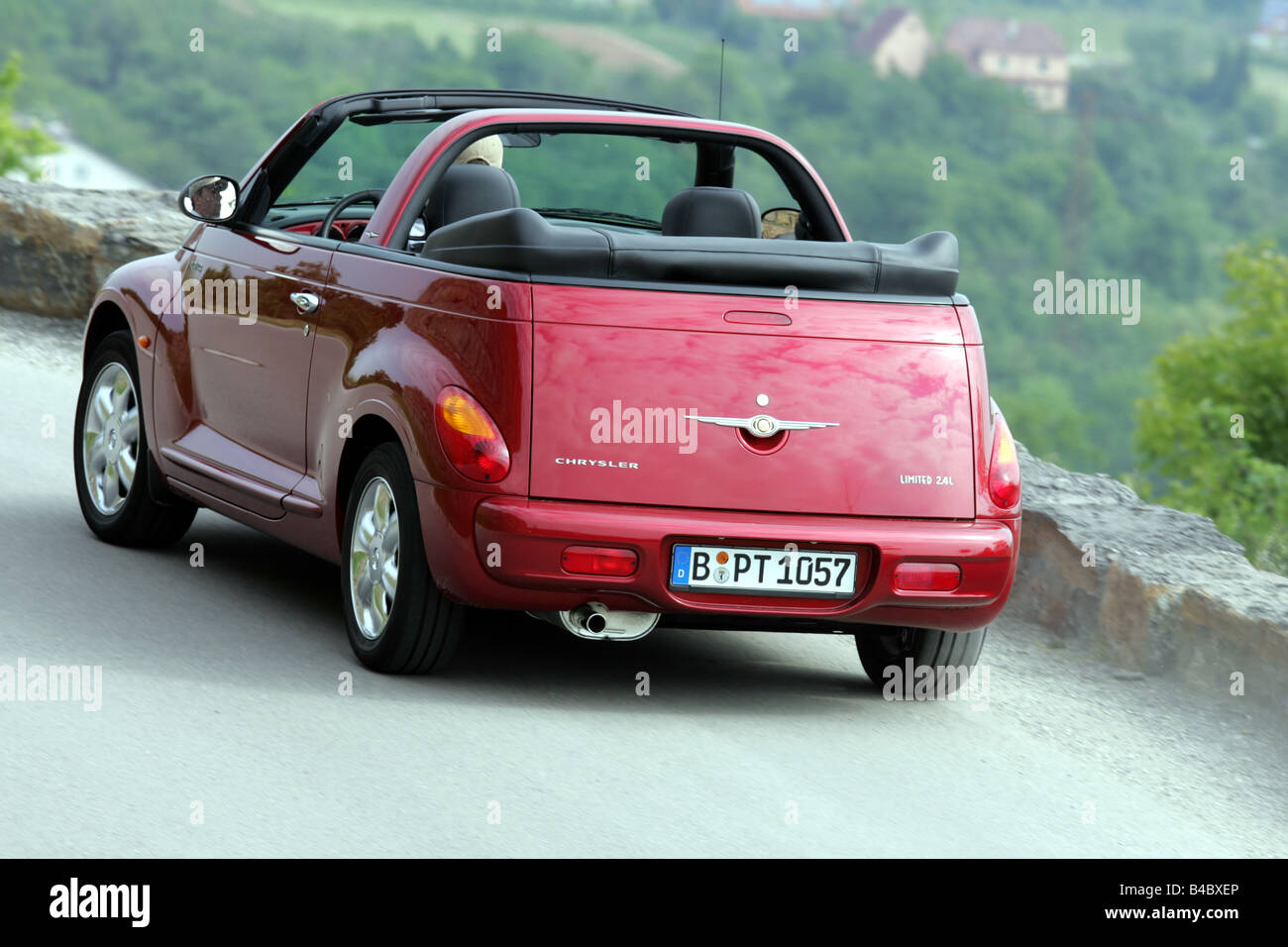 Car, Chrysler PT Cruiser Convertible 2.4 Limited, Cabrio, model year ...