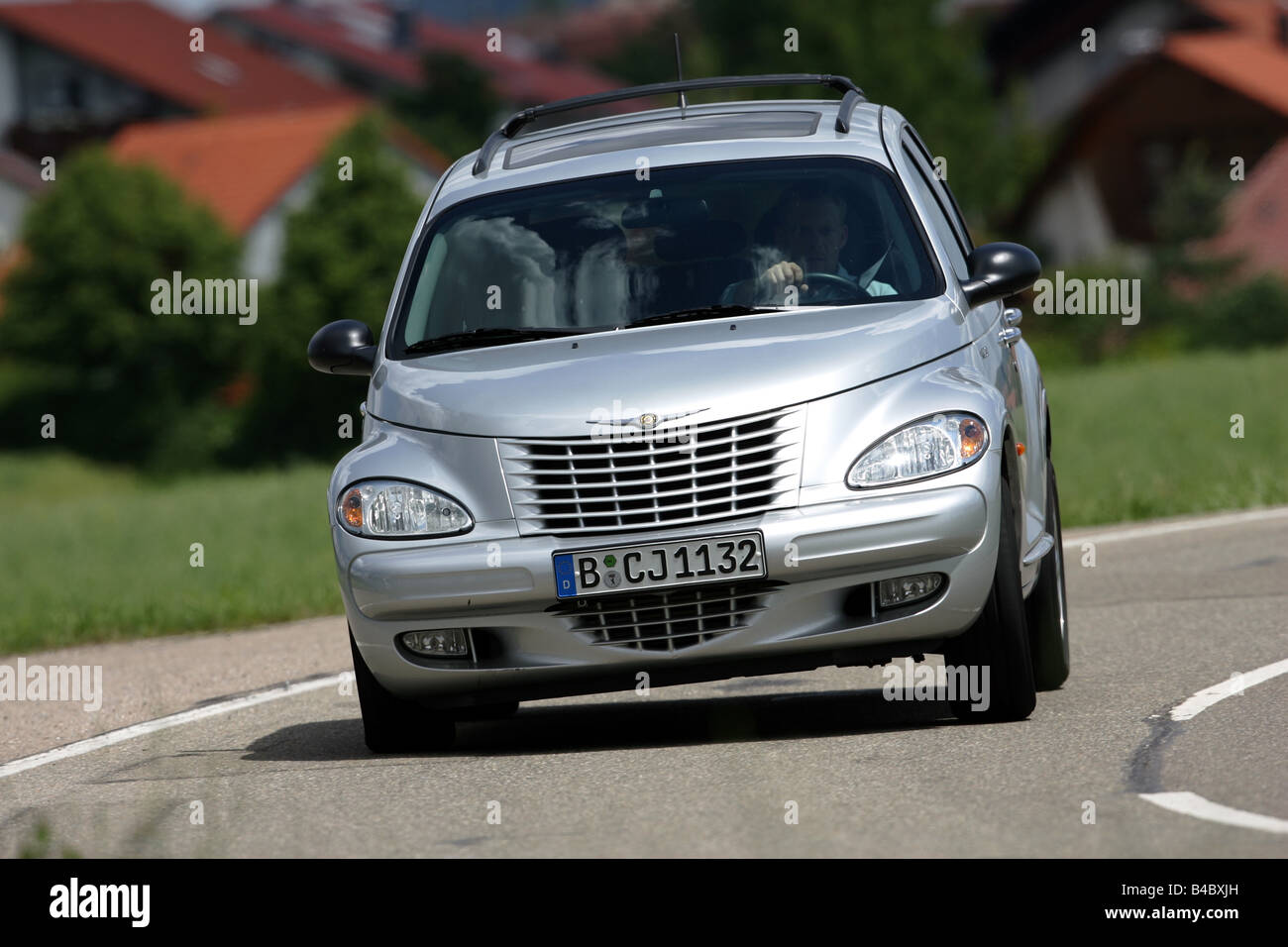 Car, Chrysler PT Cruiser 2.2 CRD, Van, silver, model year 2003 ...