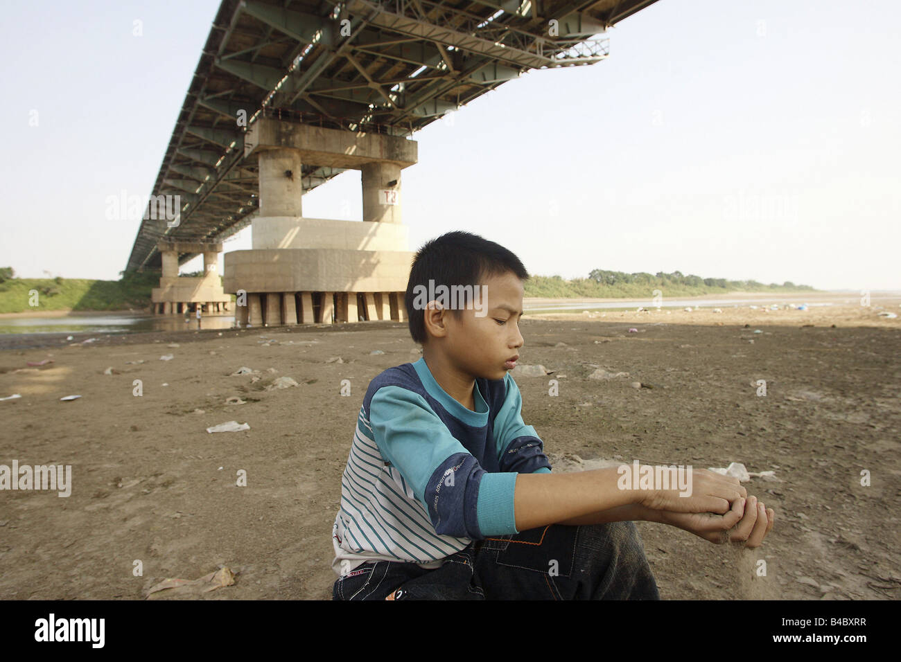 Vietnam homeless hi-res stock photography and images - Alamy