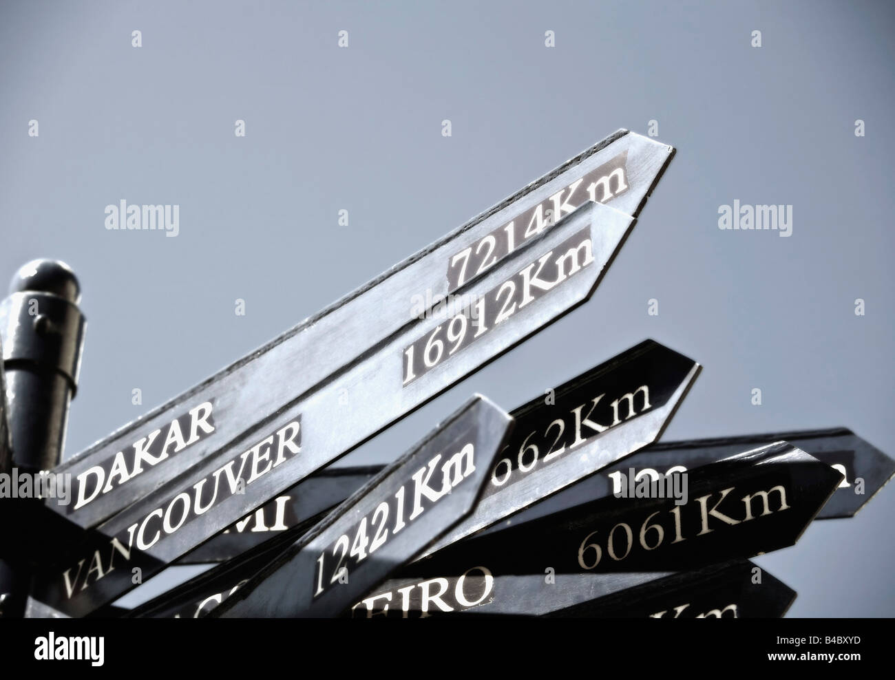 Destination sign hi-res stock photography and images - Alamy