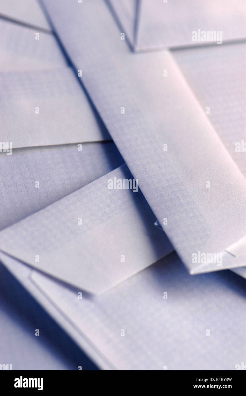 A close up of a pile of white envelopes Stock Photo - Alamy