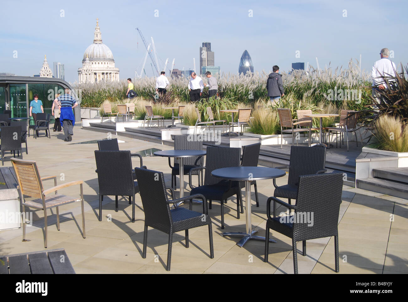 Unilever House 100 Victoria Embankment High Resolution Stock ...