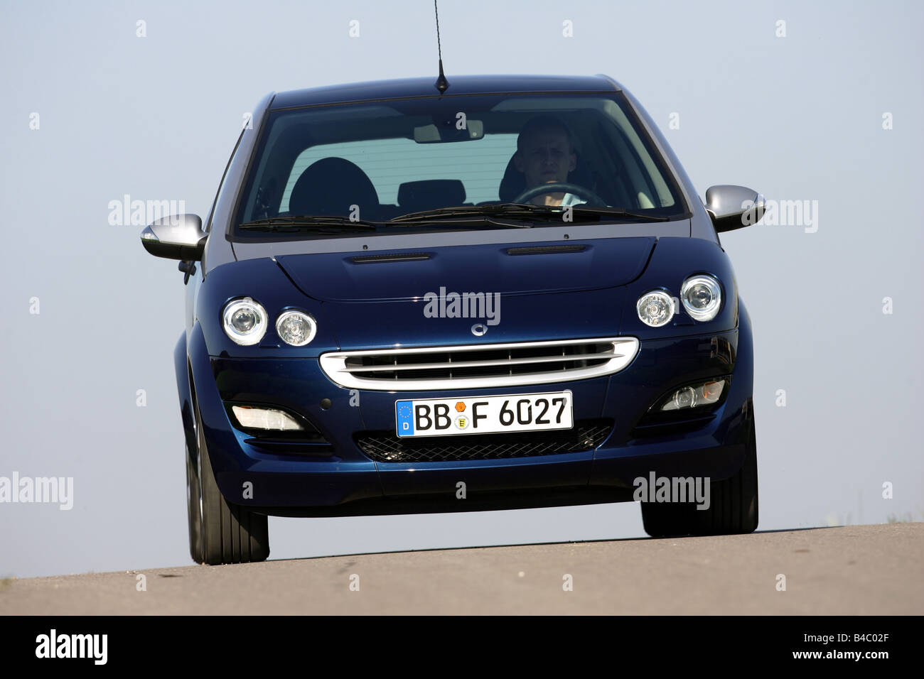 Car, Smart Forfour 1.3, model year 2004-, blue silver, Lower middle ...