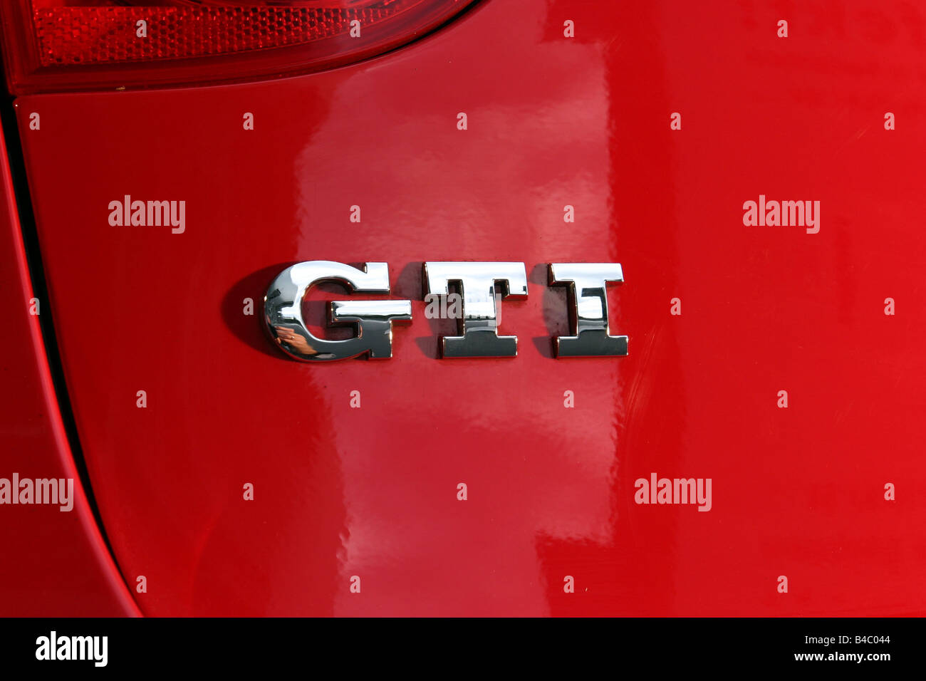 Car, VW Volkswagen Golf GTI, model year 2004-, red, Lower middle-sized ...