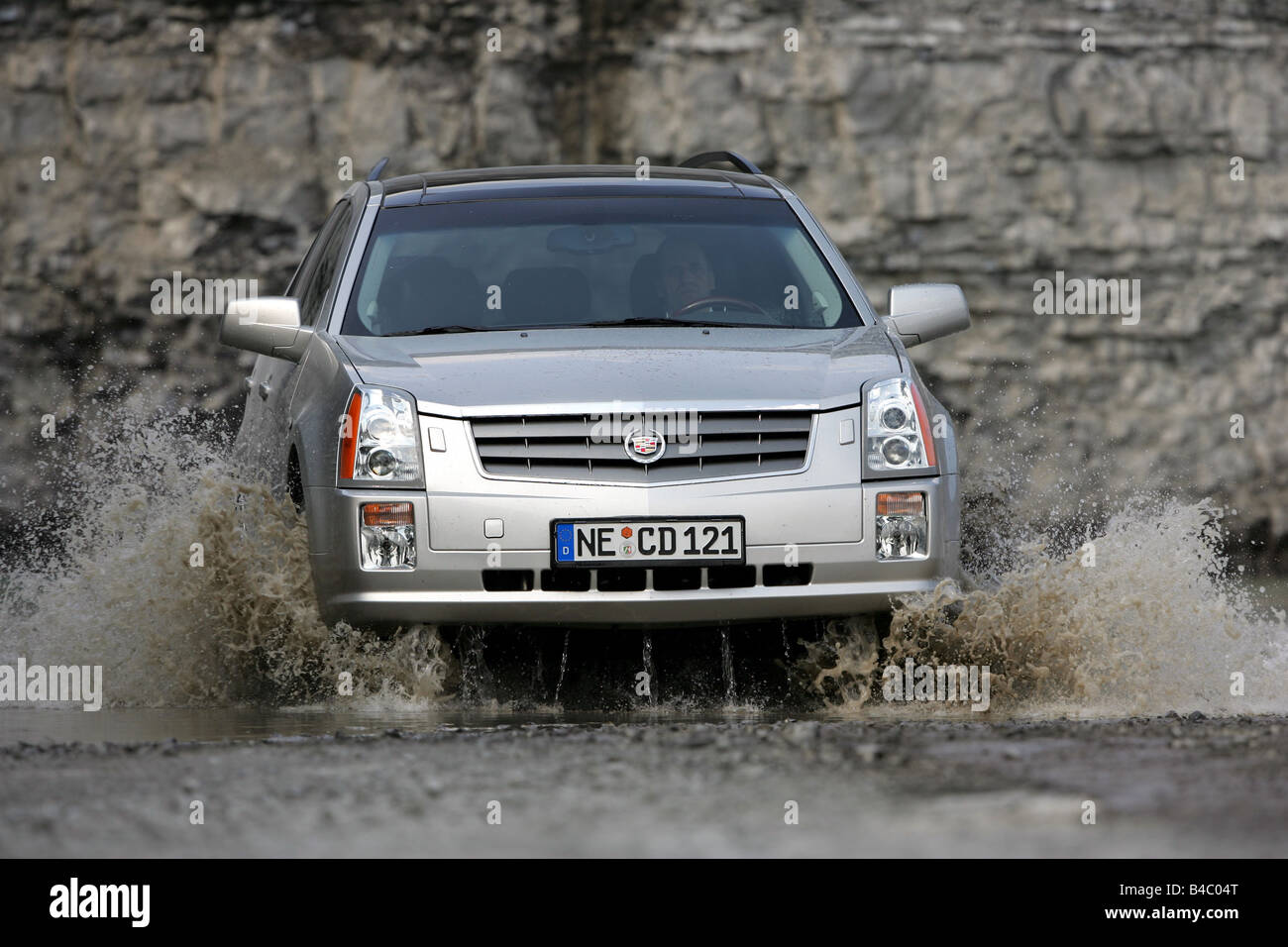 Car, Cadillac SRX 4.6 V8, model year 2004-, silver, Crossover approx ...