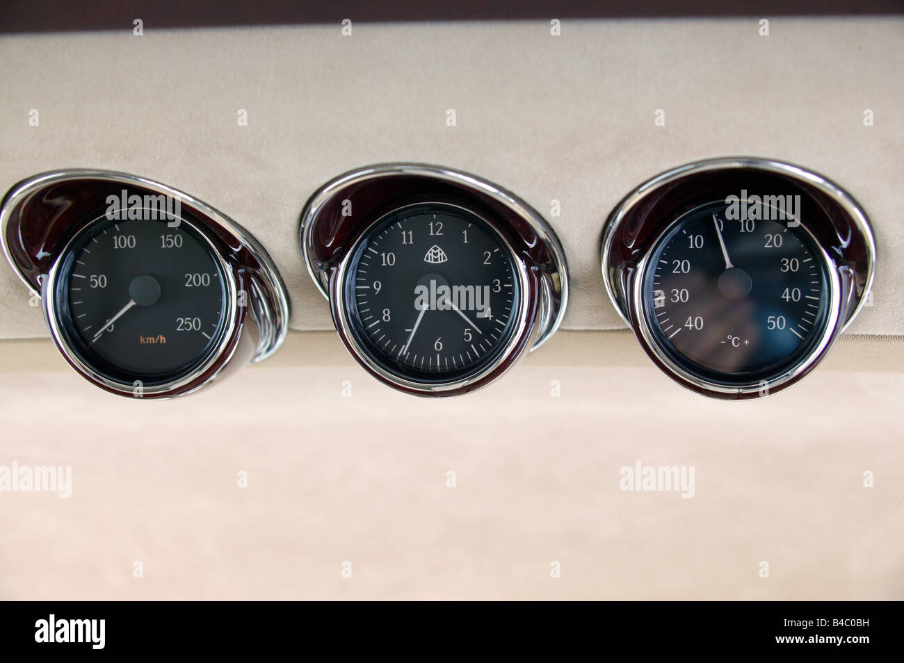 Car, Mercedes Maybach 62, Luxury approx.s, Limousine, model year 2002 ...