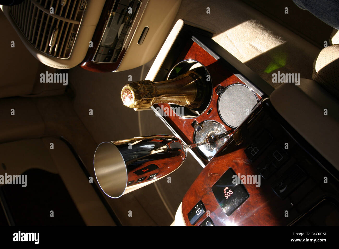 Car, Mercedes Maybach 62, Luxury approx.s, Limousine, model year 2002 ...