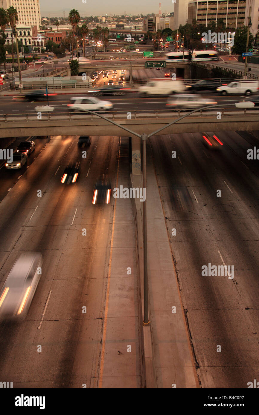 Freeway cars hi-res stock photography and images - Alamy