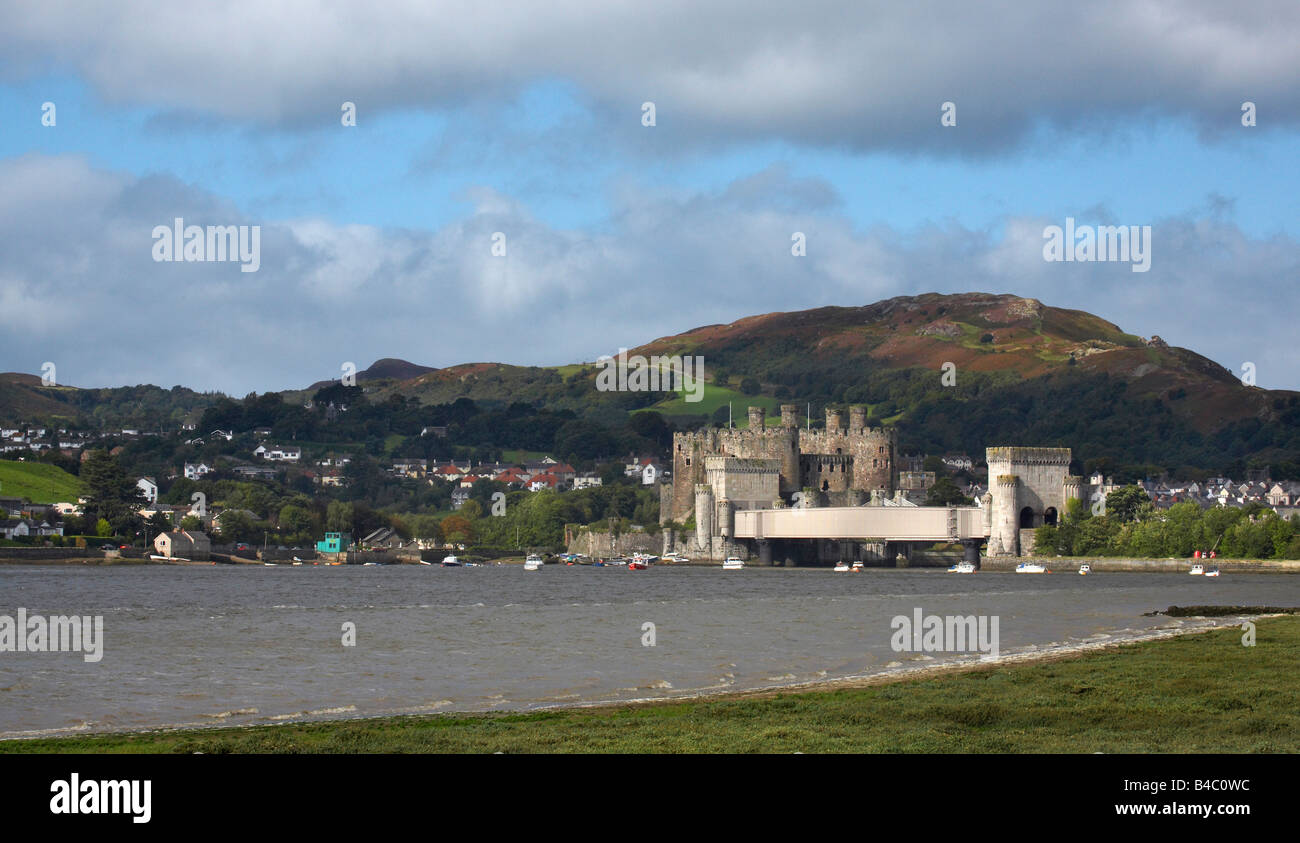 Conway castle hi-res stock photography and images - Alamy