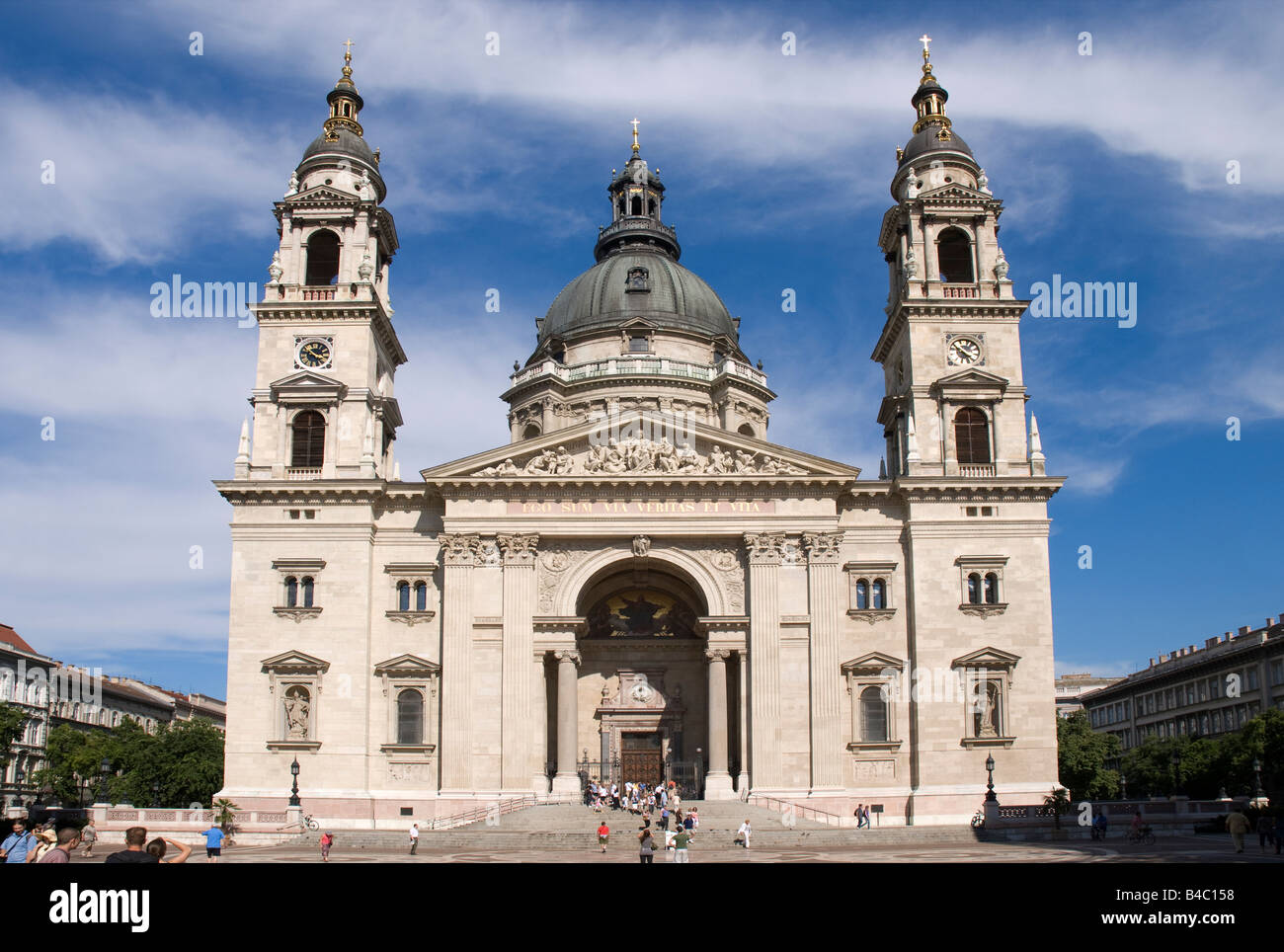 Frontal view of Saint Stephen's Basilica Stock Photo - Alamy