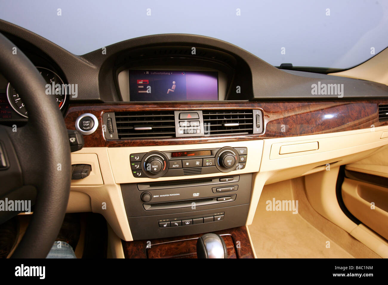 Car, BMW 330i, 3er BMW, Limousine, medium class, model year 2004 ...