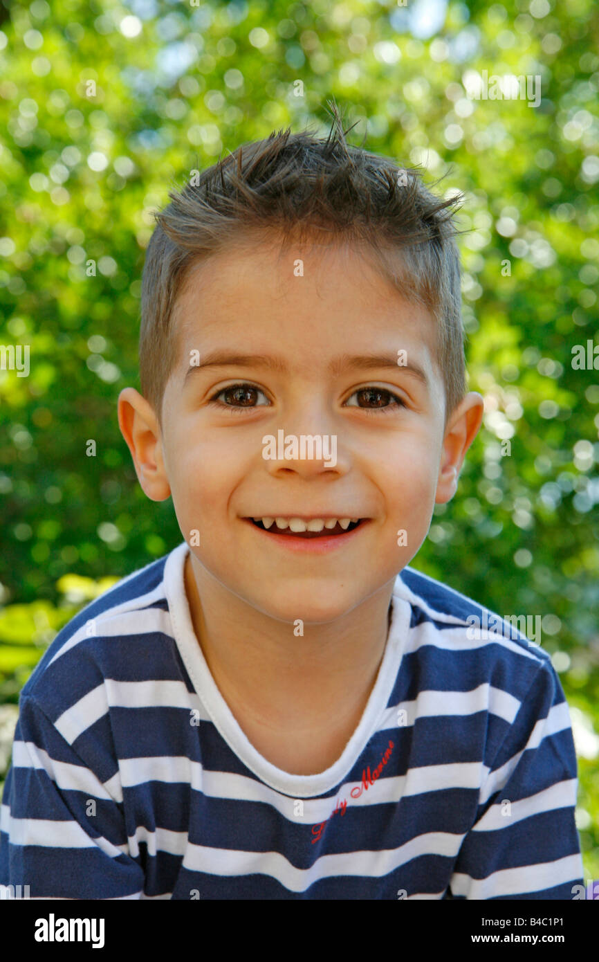 Close up latino boy smile hi-res stock photography and images - Alamy