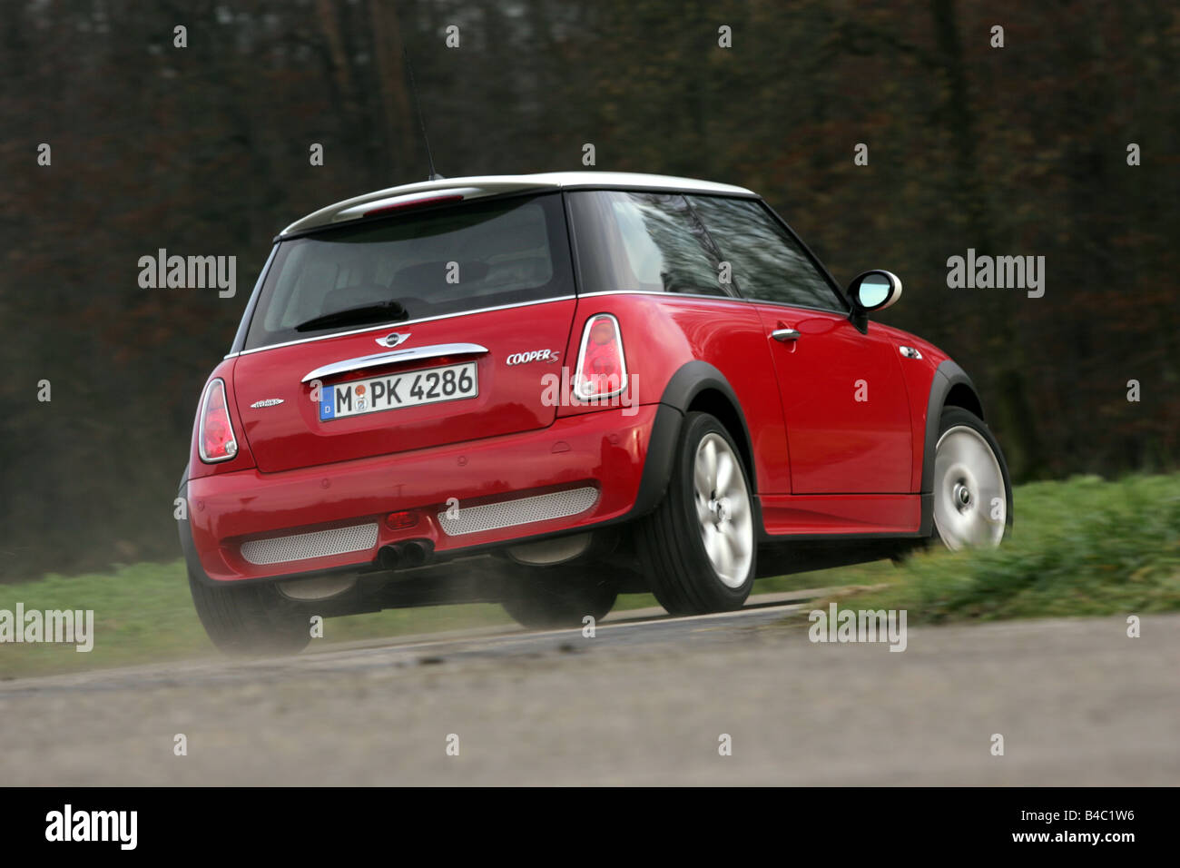 Car, Mini Cooper S Works, model year 2004-, Miniapprox.s, red-white ...