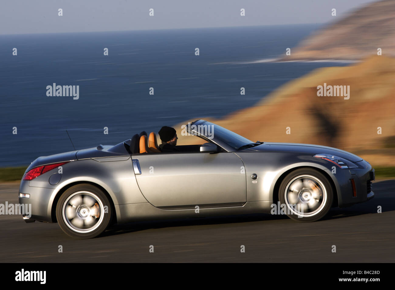 2004 model nissan hi-res stock photography and images - Alamy