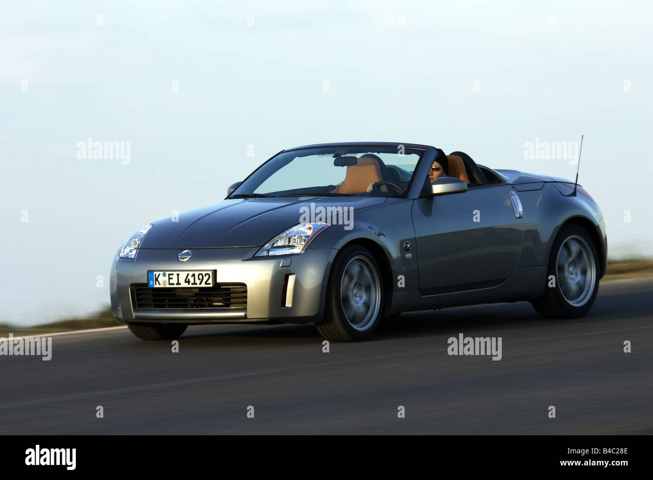 2004 model nissan hi-res stock photography and images - Alamy