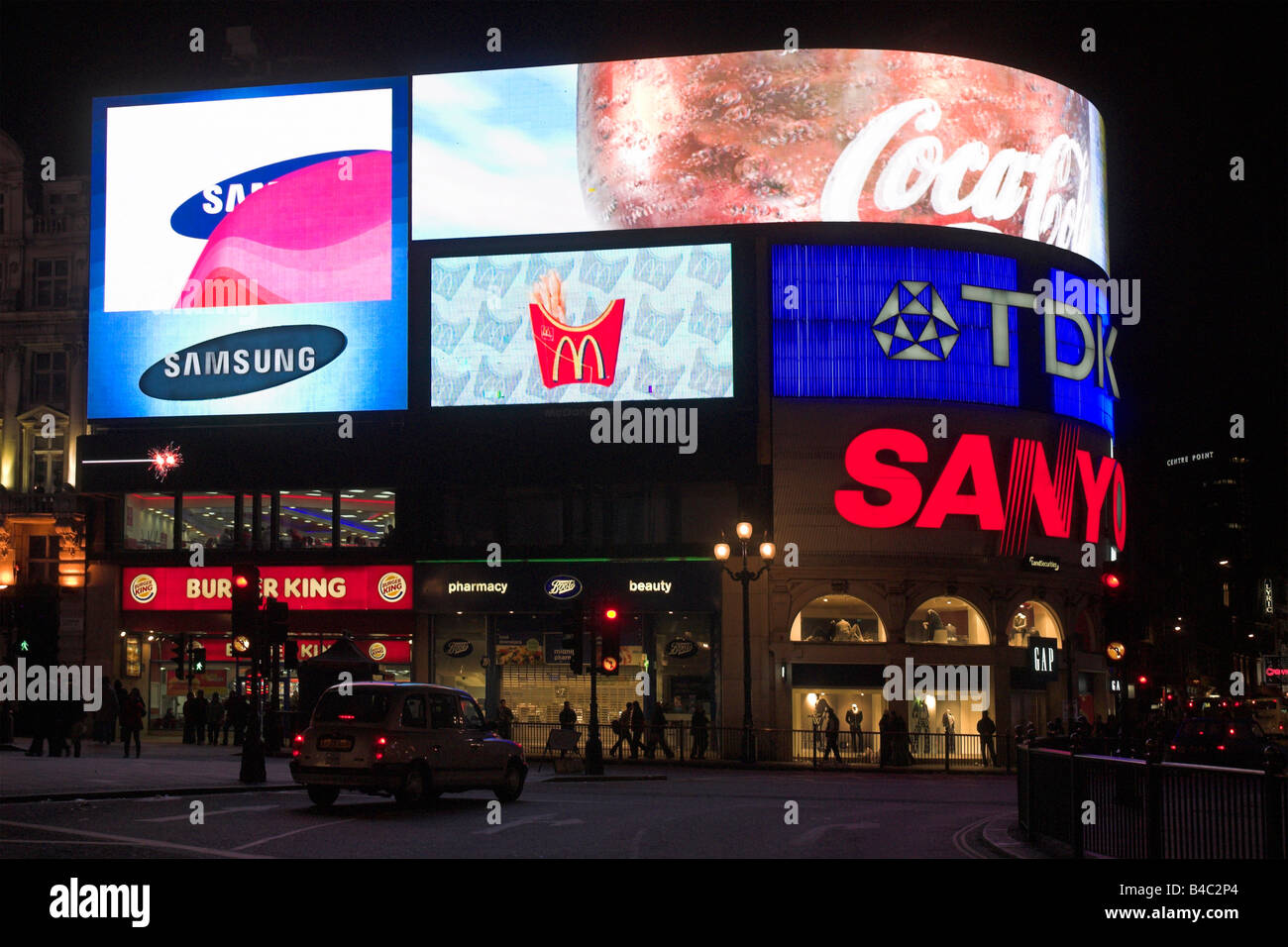 Illuminated billboard at night, Piccadilly Circus, London, England, UK ...