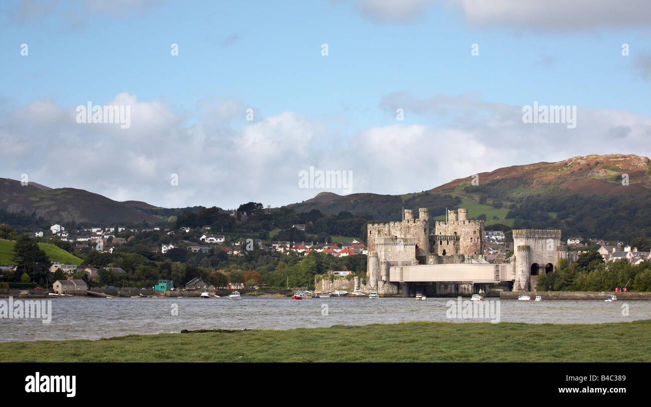 Conway castle hi-res stock photography and images - Alamy