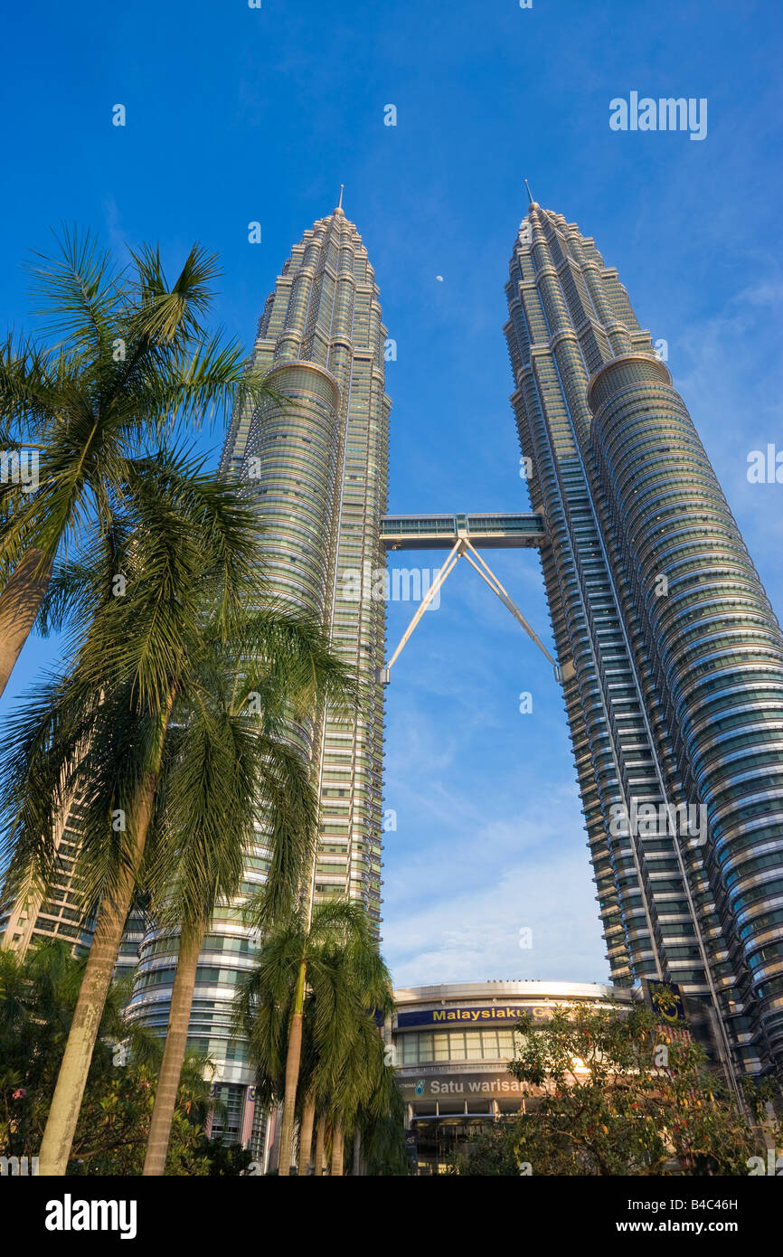 Malaysia the 88 storey towers hi-res stock photography and images - Alamy
