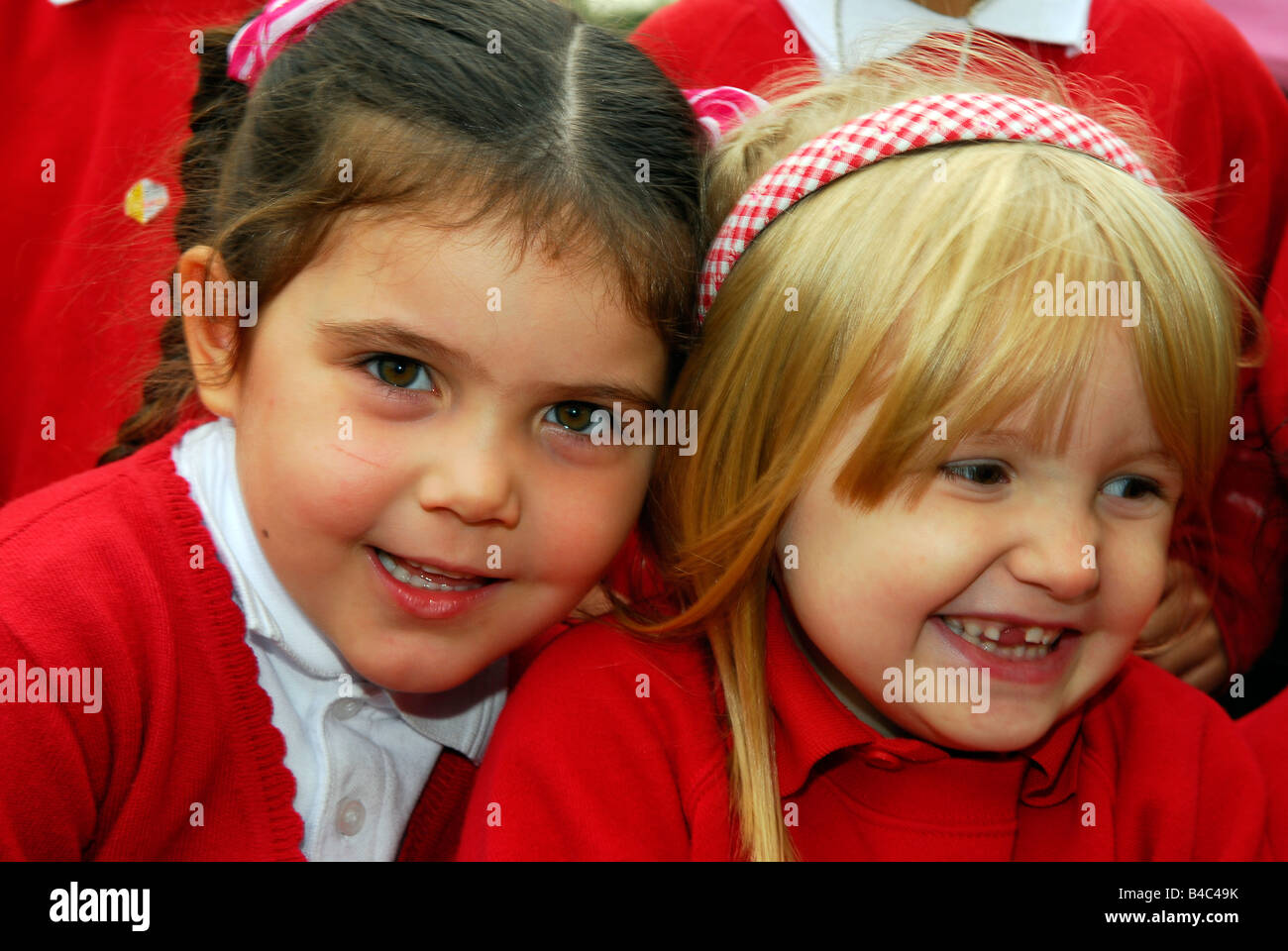 Primary school child uniform uk hi-res stock photography and images - Alamy