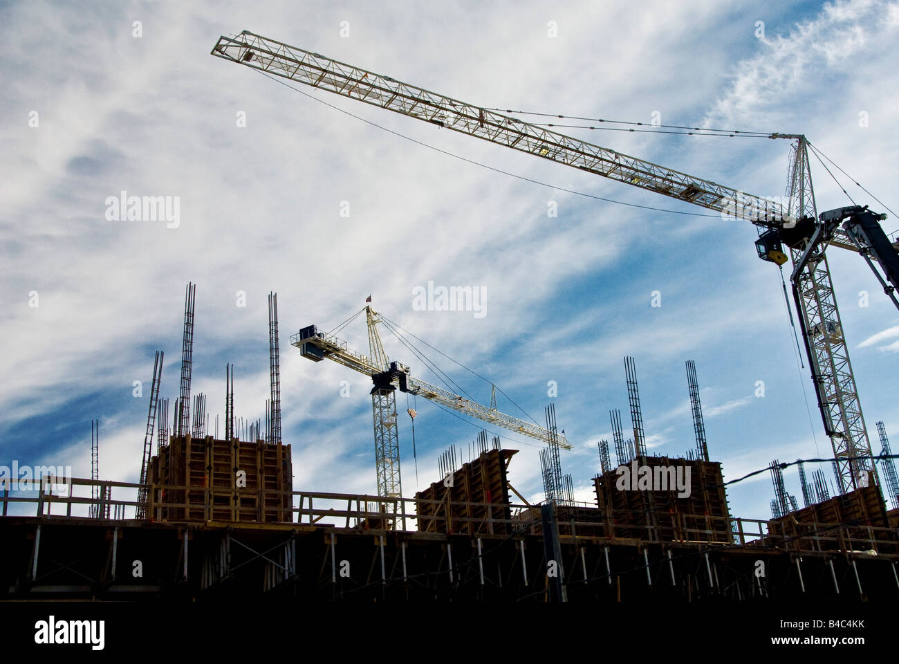 Cranes at work hi-res stock photography and images - Alamy