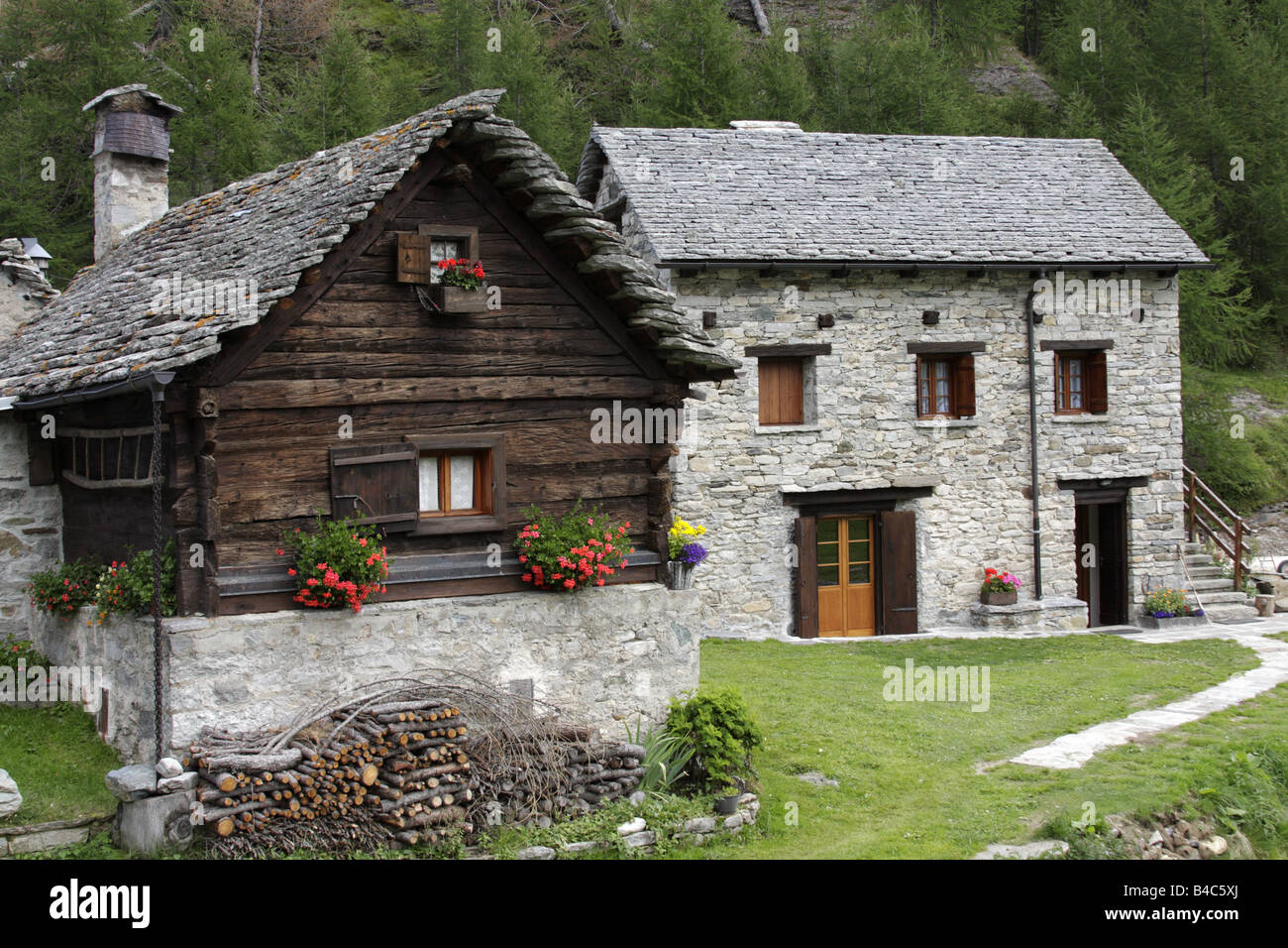 Typical Alpine cottages at Alpe Devero, Italy Stock Photo - Alamy