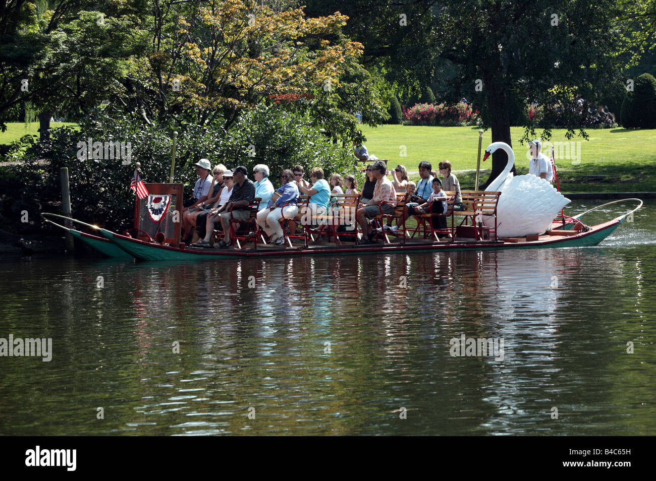 [Swan Boat][Boston Common] Stock Photo - Alamy